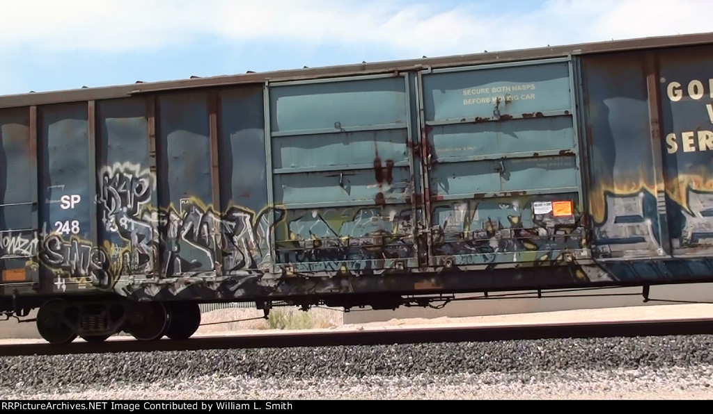 EB Manifest Frt at Maule Ave NV (83)